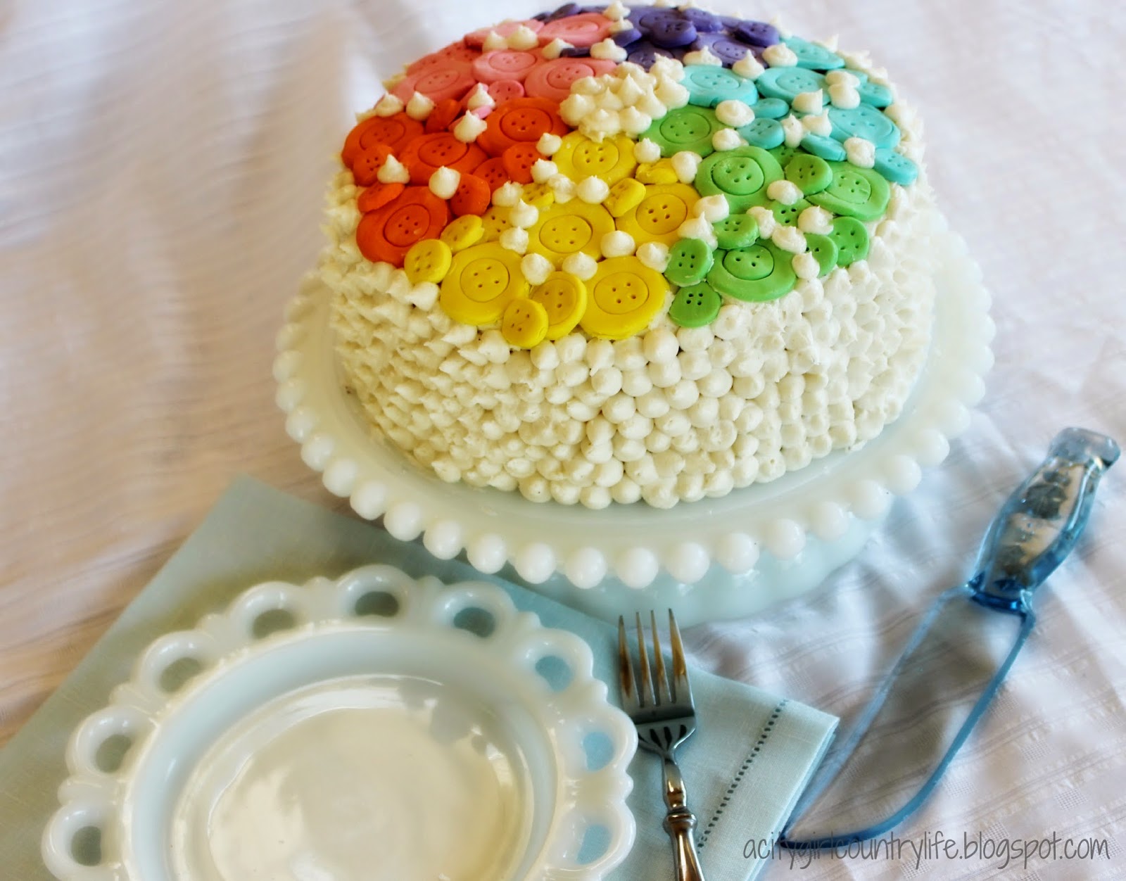 City Girl Country Life: "Sew-Dreamy" Button Cake