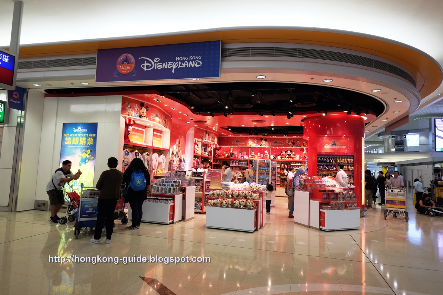 รีวิวร้าน The Magic of HK Disneyland (HK Disney Store) ที่สนามบิน