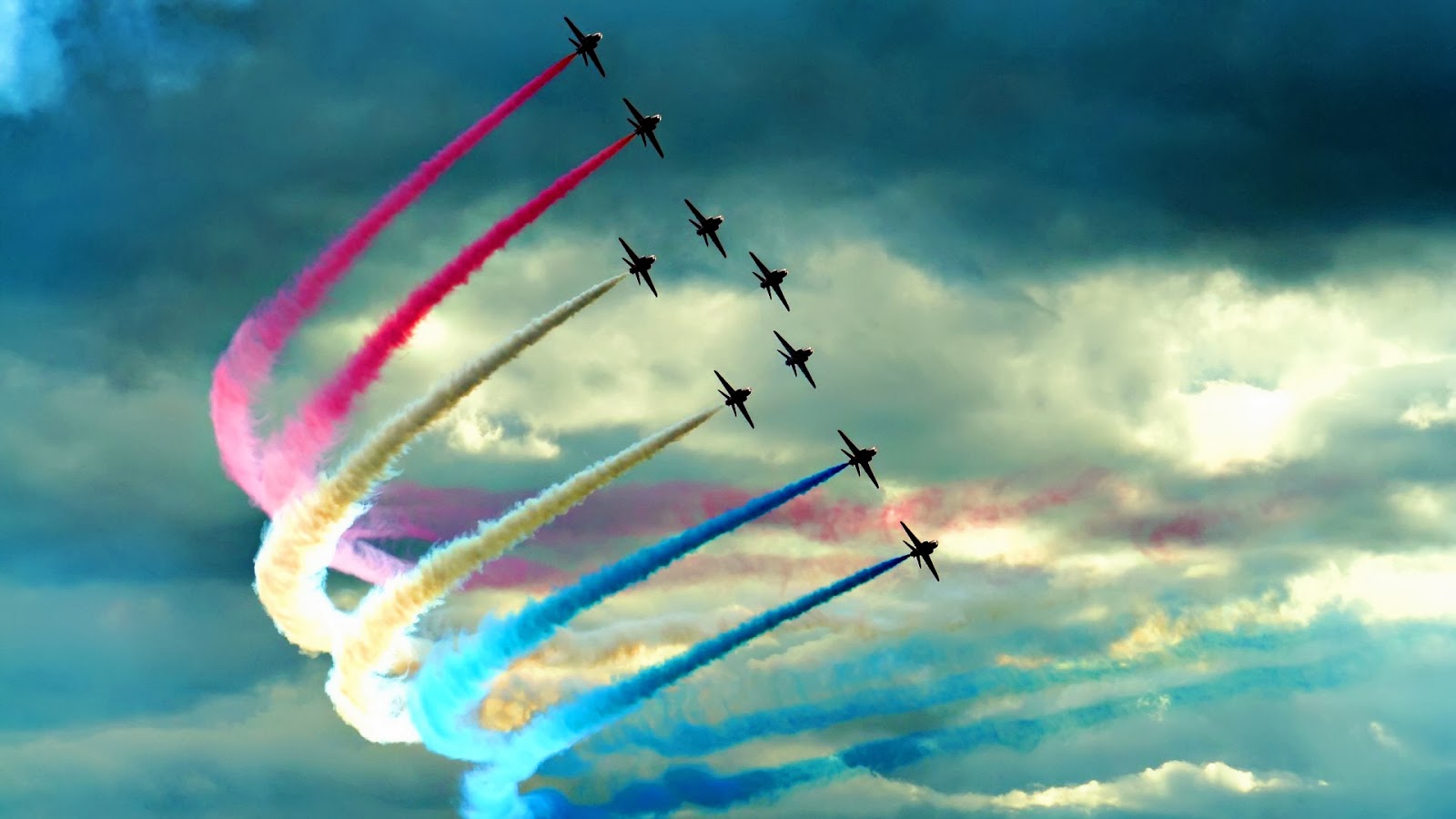 Jet Fighter Formation With Colourful Smoke HD Wallpaper - HD Wallpapers ...