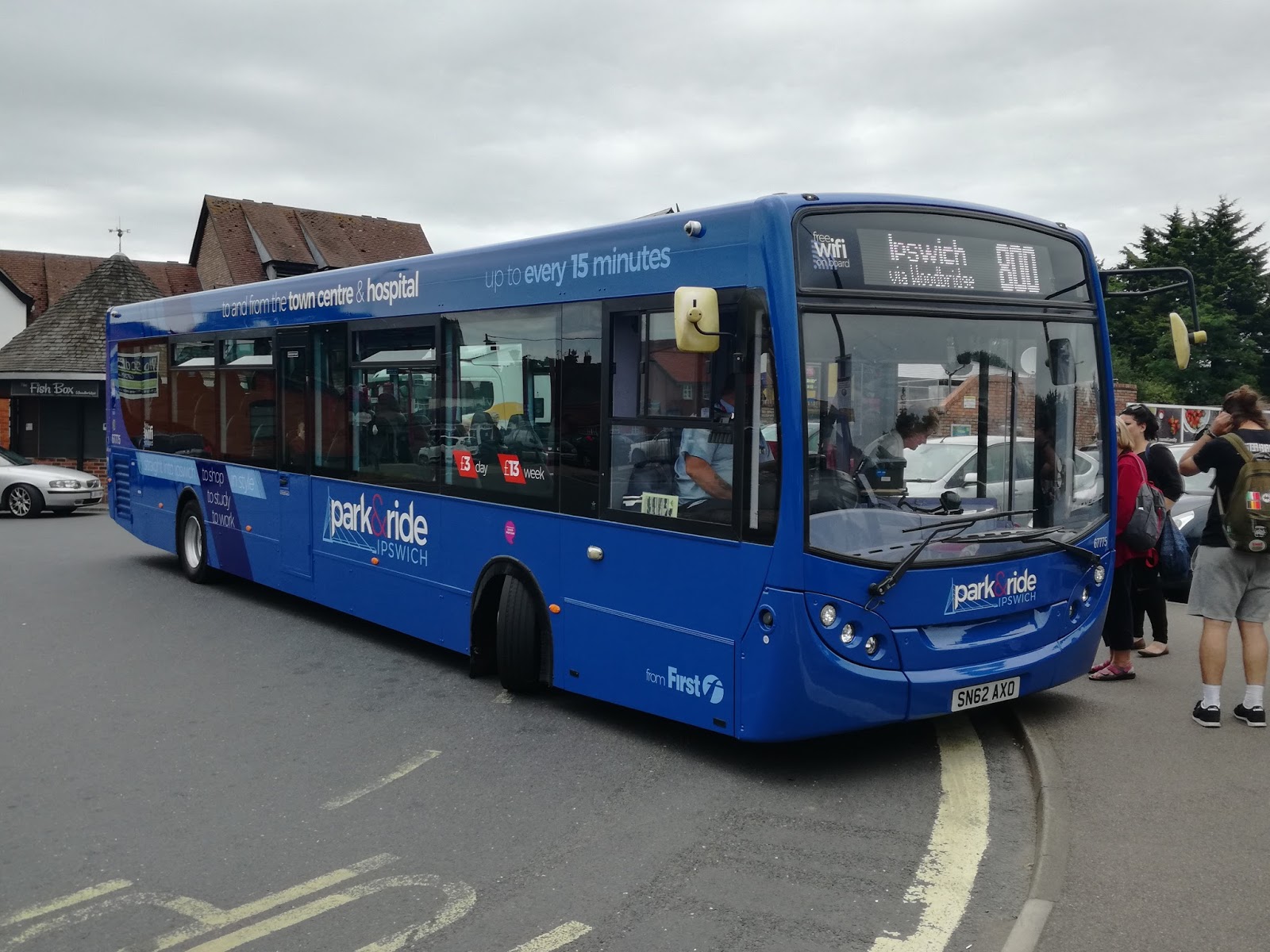 Steve's Bus & Train Page: Ipswich P&R First's First Day Back