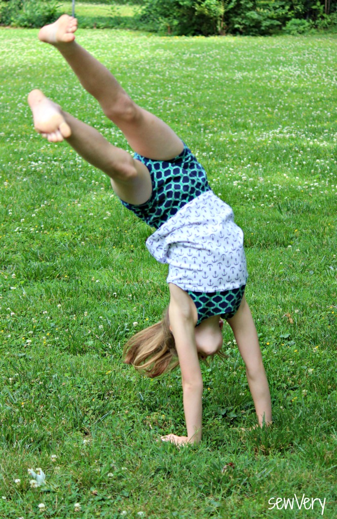 sewVery: Gymnastics Outfit with Thread Faction Patterns