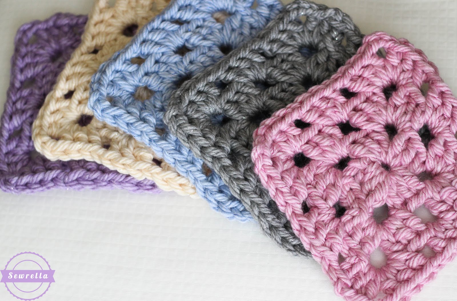 Jumbo Cuddly Granny Square with Red Heart Grande • Sewrella