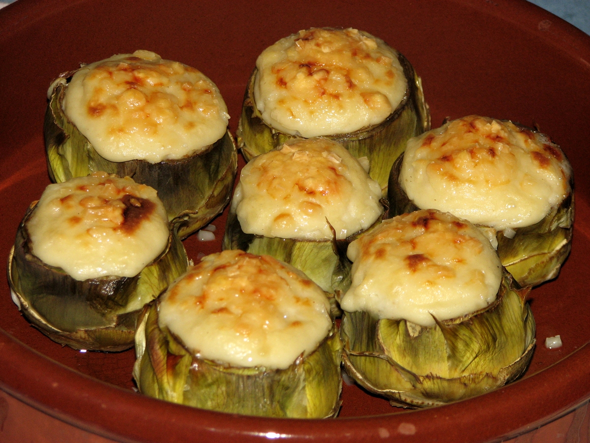 corderete: ALCACHOFAS RELLENAS CON QUESO