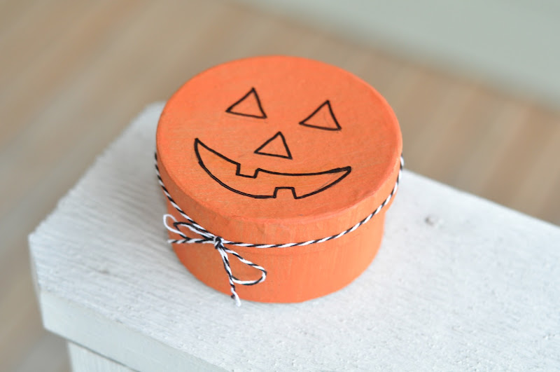 halloween treat boxes {tutorial} | Little Birdie Secrets