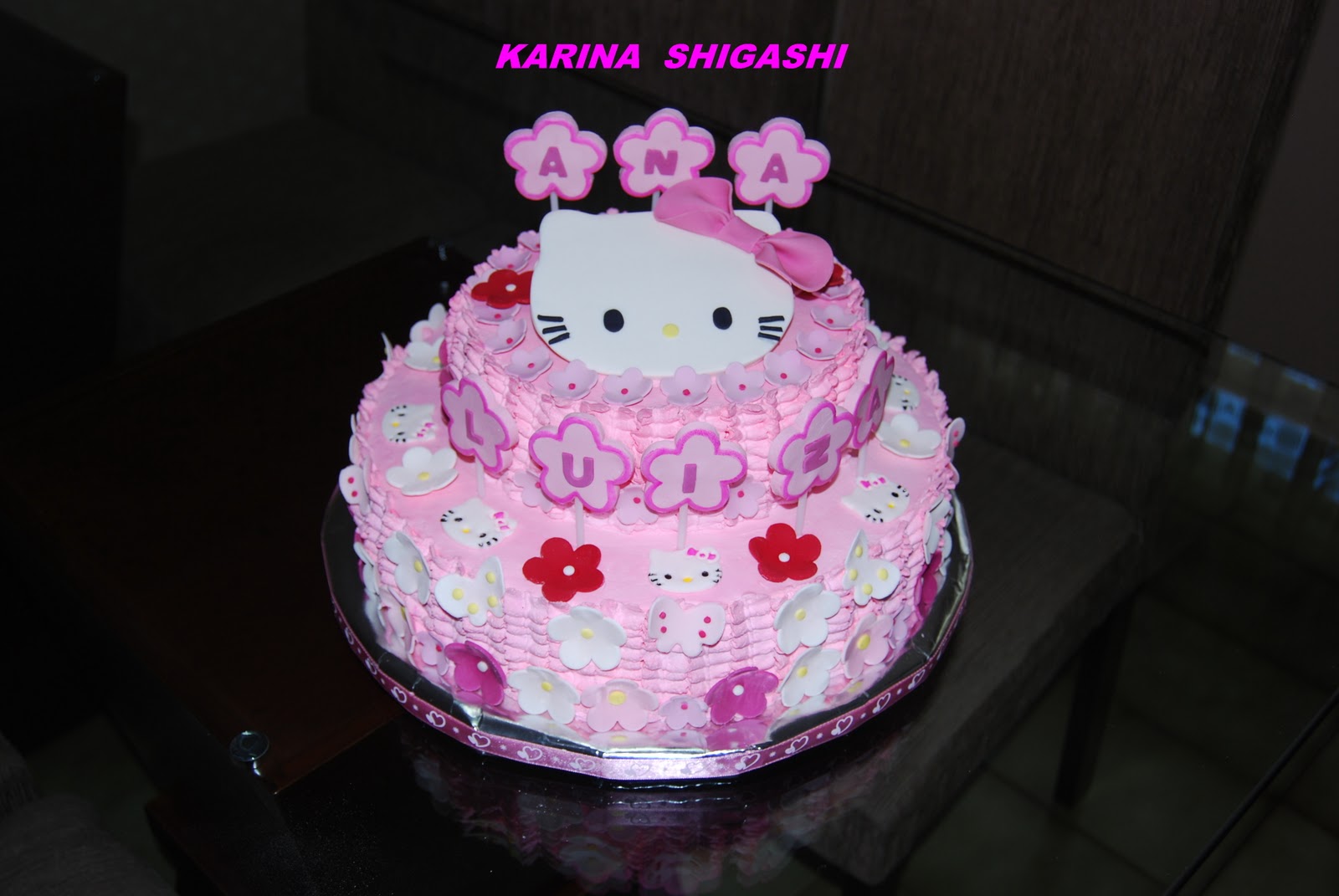BOLOS ART PERSONALITÉ KARINA SHIGASHI: Bolo Hello Kitty