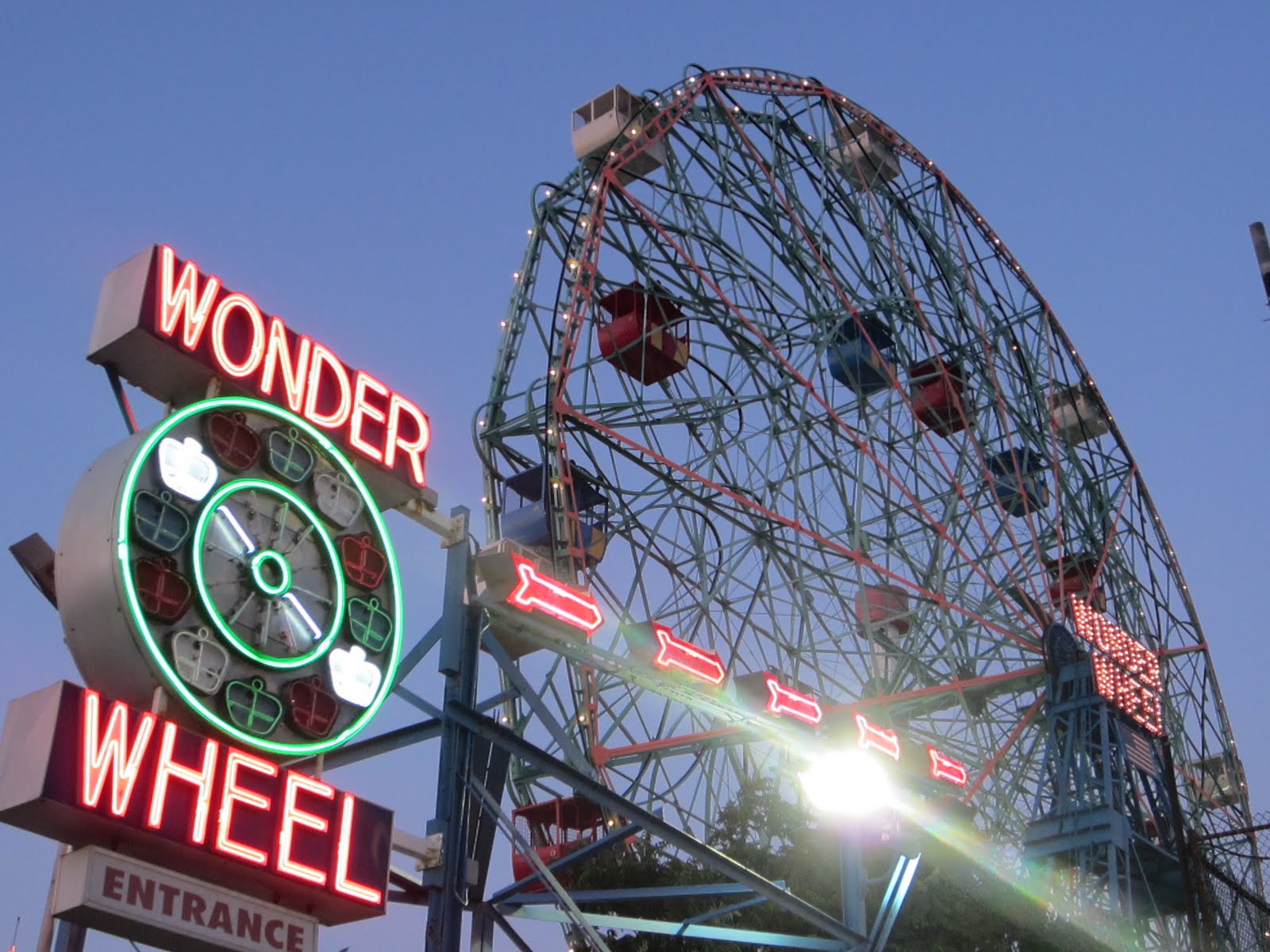 Pay a Visit: Coney Island's Wonder Wheel