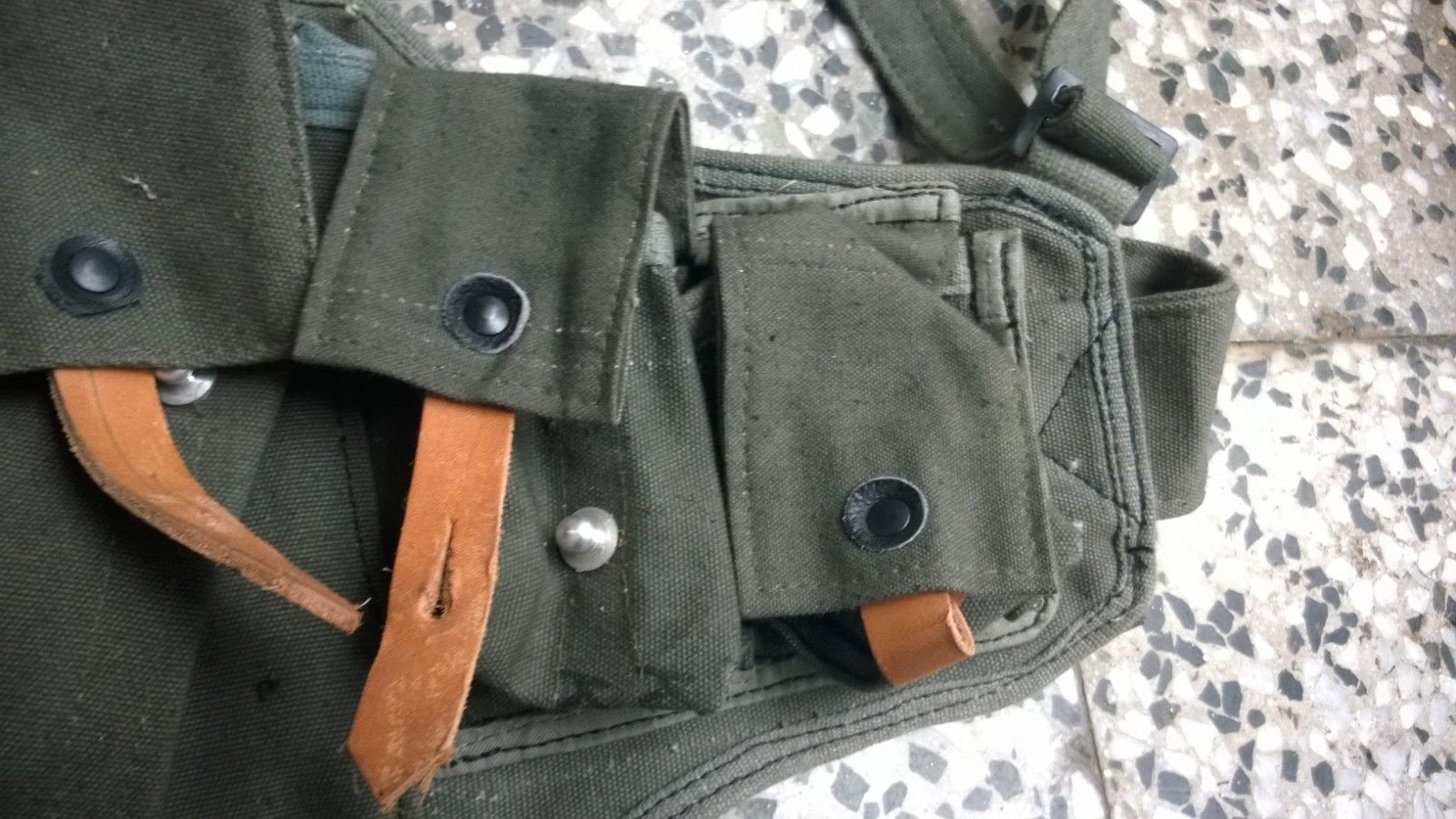 Webbingbabel: Bosnian Army Armija BIH chest rig AK 47 Type 2