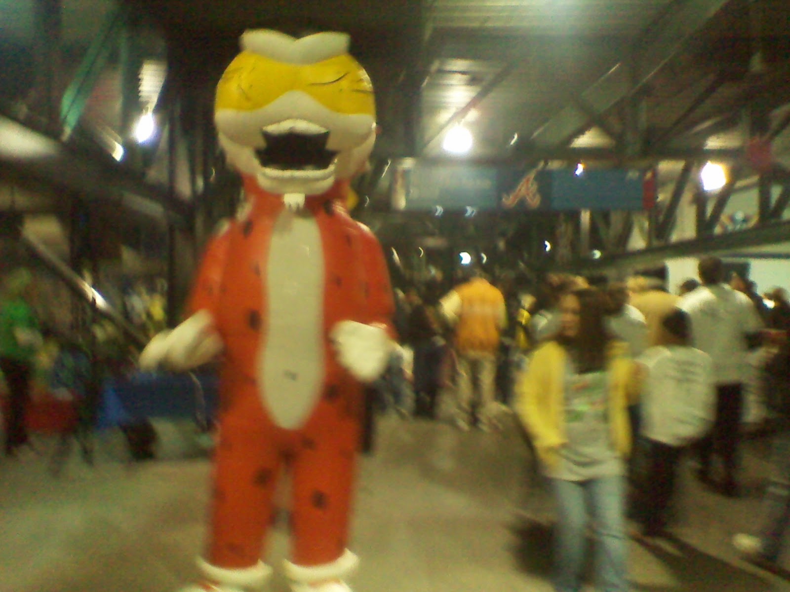 Smitty's Adventures: "CHESTER CHEETAH PERFORMANCE @ MDA MUSCLE WALK"