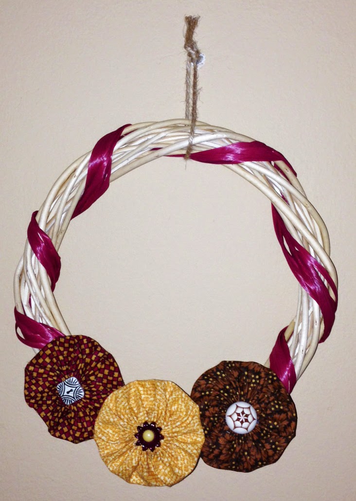 Killer Crafts & Crafty Killers: CRAFTS WITH ANASTASIA--AUTUMN YO-YO WREATH