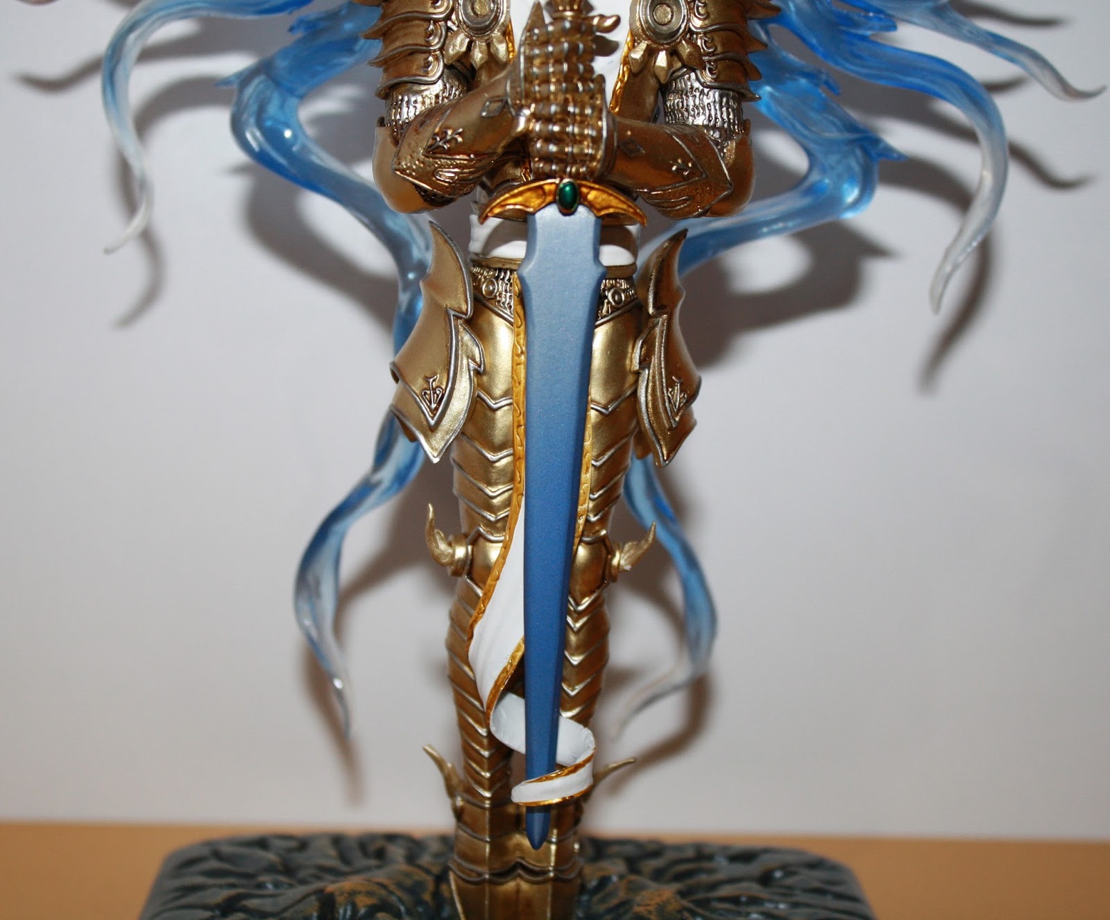 Archangel Tyrael Figure Review