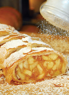 Sugga Cooky: Strudels and Danish - History, Pictures and Recipes