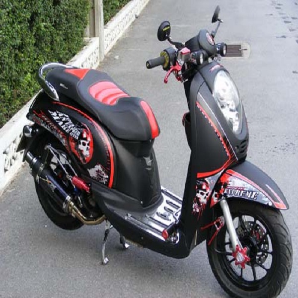 20 Gambar modifikasi honda scoopy merah hitam cosmo cream injeksi