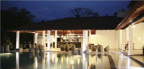 The Covanro Hotel, Veyangoda