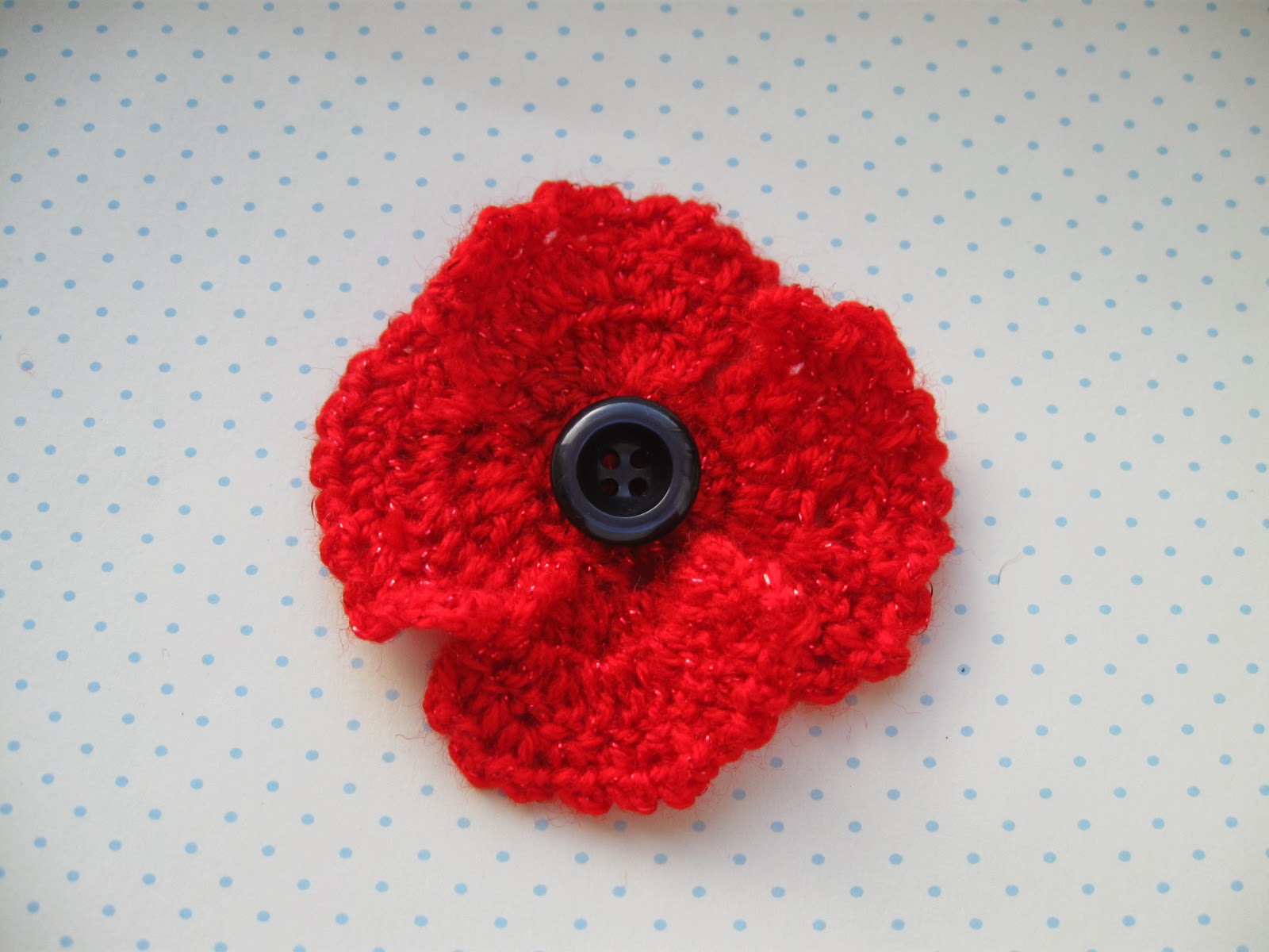 The Summerhouse by the sea: Crocheted Poppy