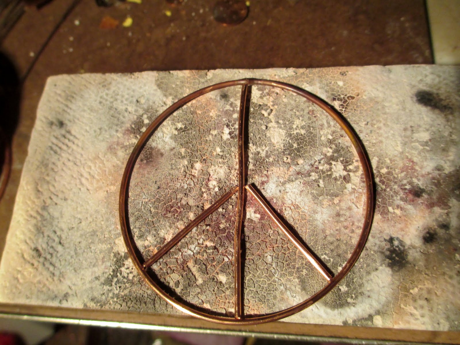 UP Beads: Copper Wire Peace Sign Tutorial by UP Beads