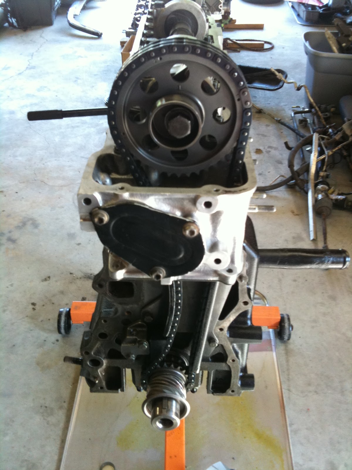 akuma-z: Fairlady - More progress on the L28 motor.