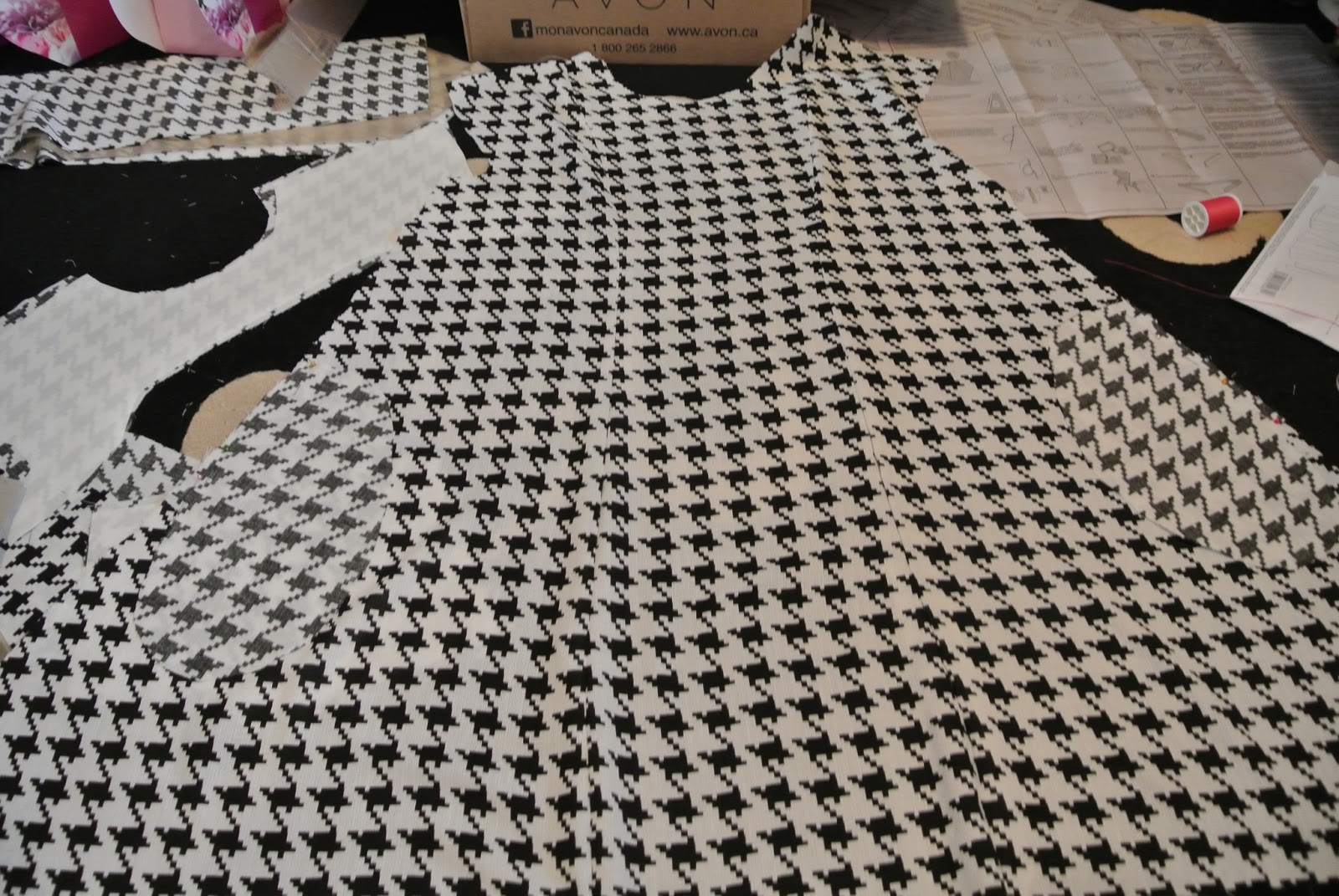 Sew Coco: A houndstooth dress
