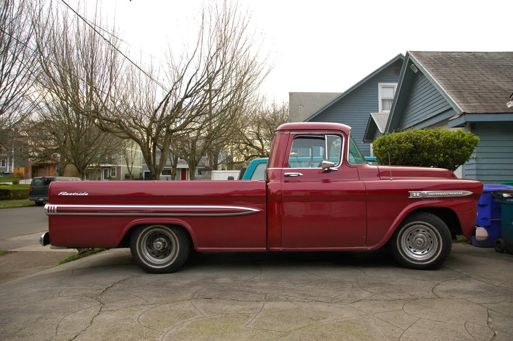 OLD PARKED CARS.: 1959 Chevrolet Apache 32 Fleetside.