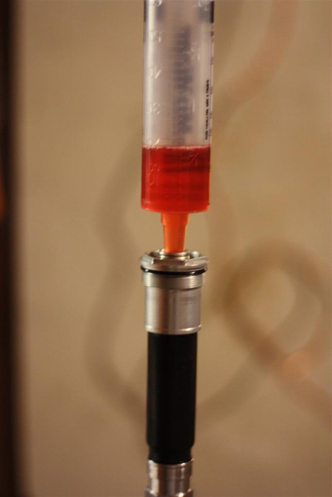 Hack Racer: TECH: Part 4 of 4 - How to bleed Fox FIT cartridge and ...