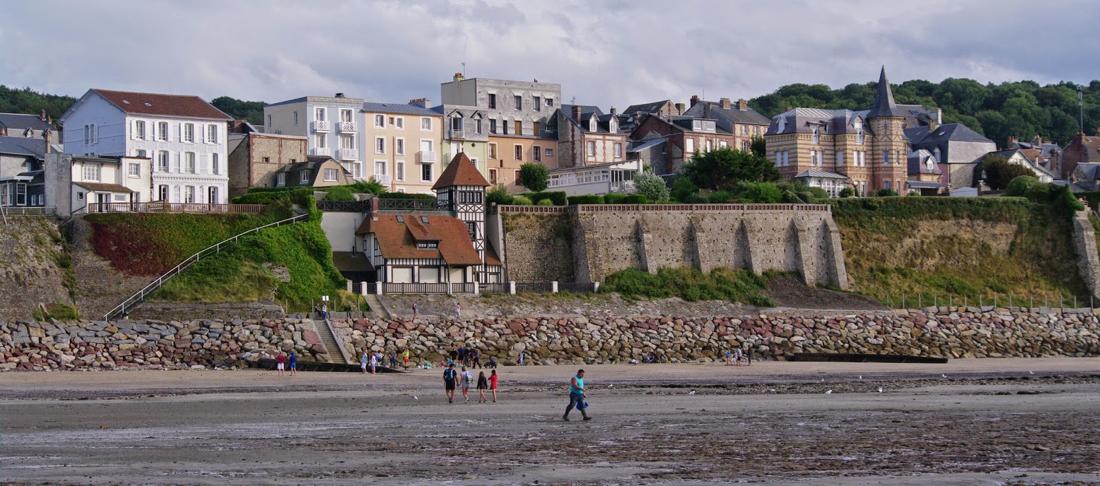 Images de France.: LA COTE NORMANDE : VILLERVILLE.