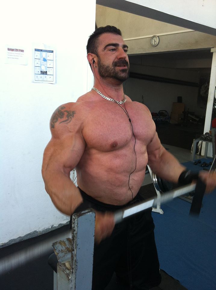 Muscle Lover: Greek IFBB Pro bodybuilder Manolis Karamanlakis (2)