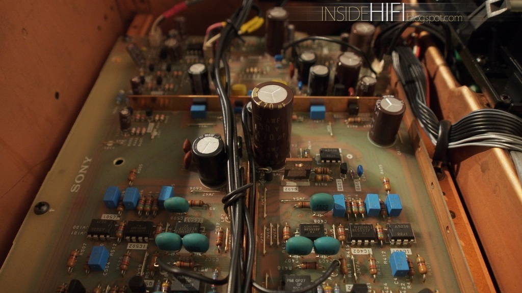 Inside Hi-Fi: Sony CDP-X559ES