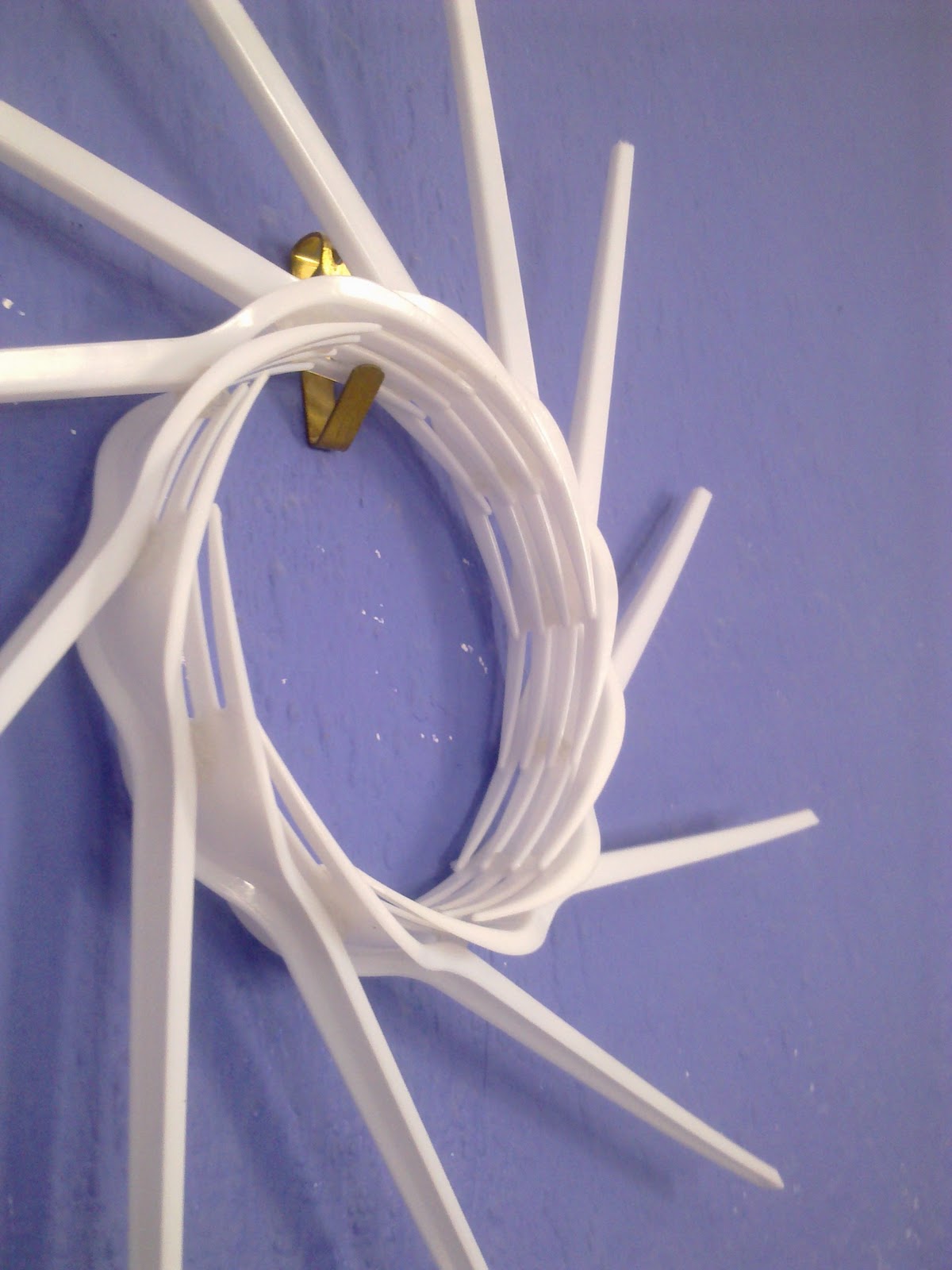 Plastic Fork Wreath Craft | Preschool Crafts for Kids