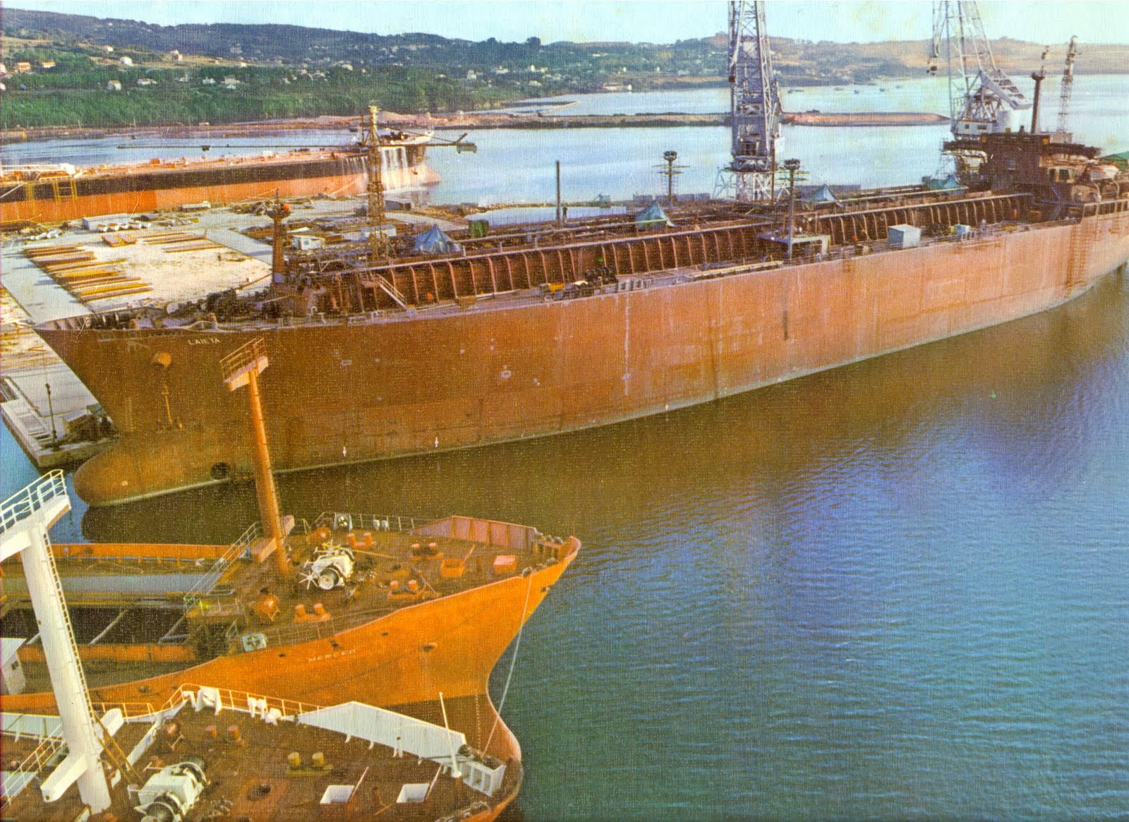 Metanero Laietá, construido en Astano en 1970