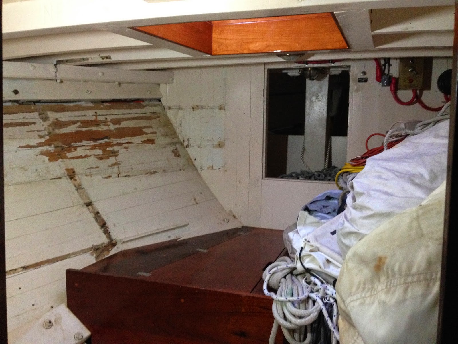 MAYAN - The chronicles of our schooner: Building Out The Fo'c's'le - A ...