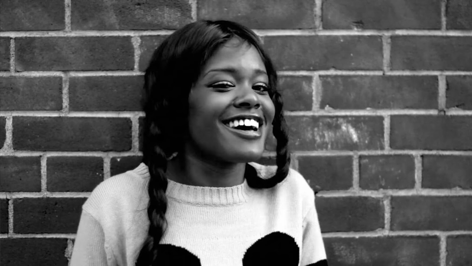 AZEALIA BANKS - 212 FT. LAZY JAY | 365 Days With Music