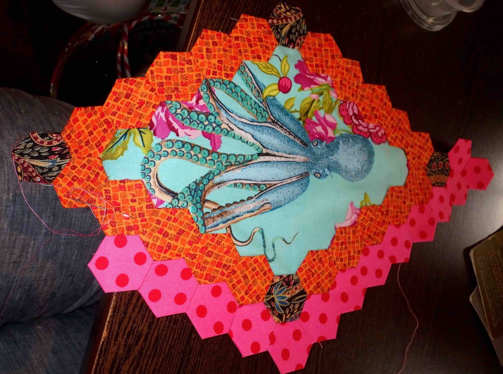 Sydney SCQuilters: Plenty of interesting, clever and amazing handwork!