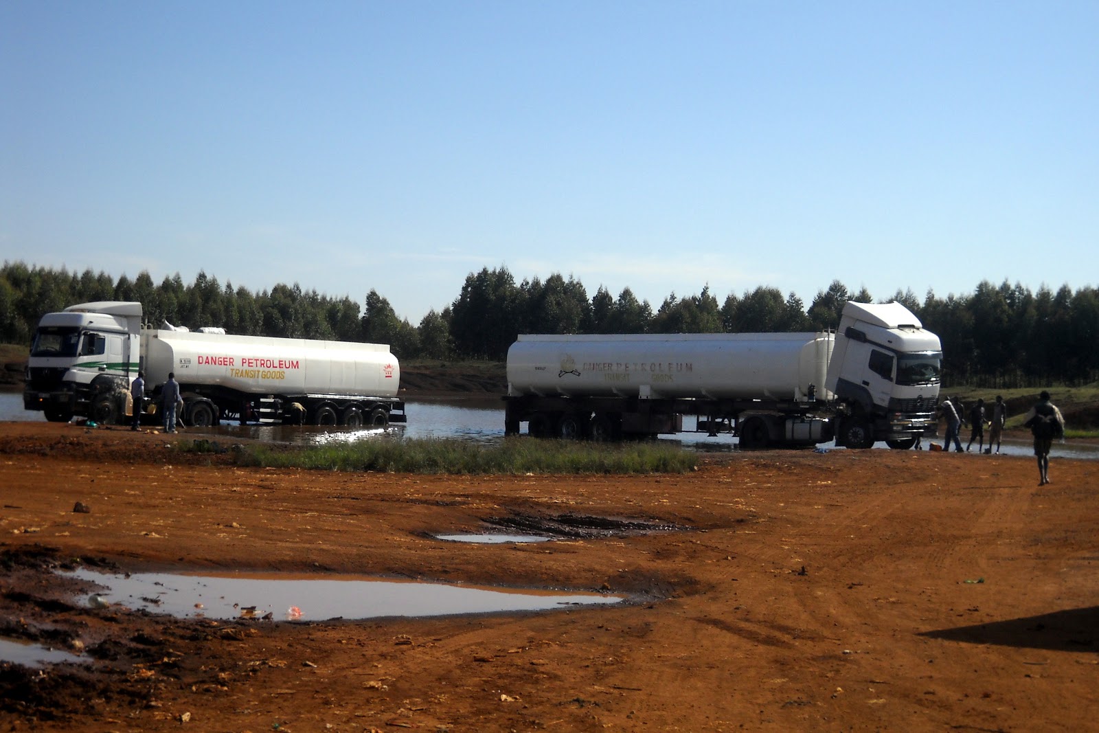 Ministry2Kenya: "Loving my Neighbor": Maili Tisa, nine miles from Eldoret