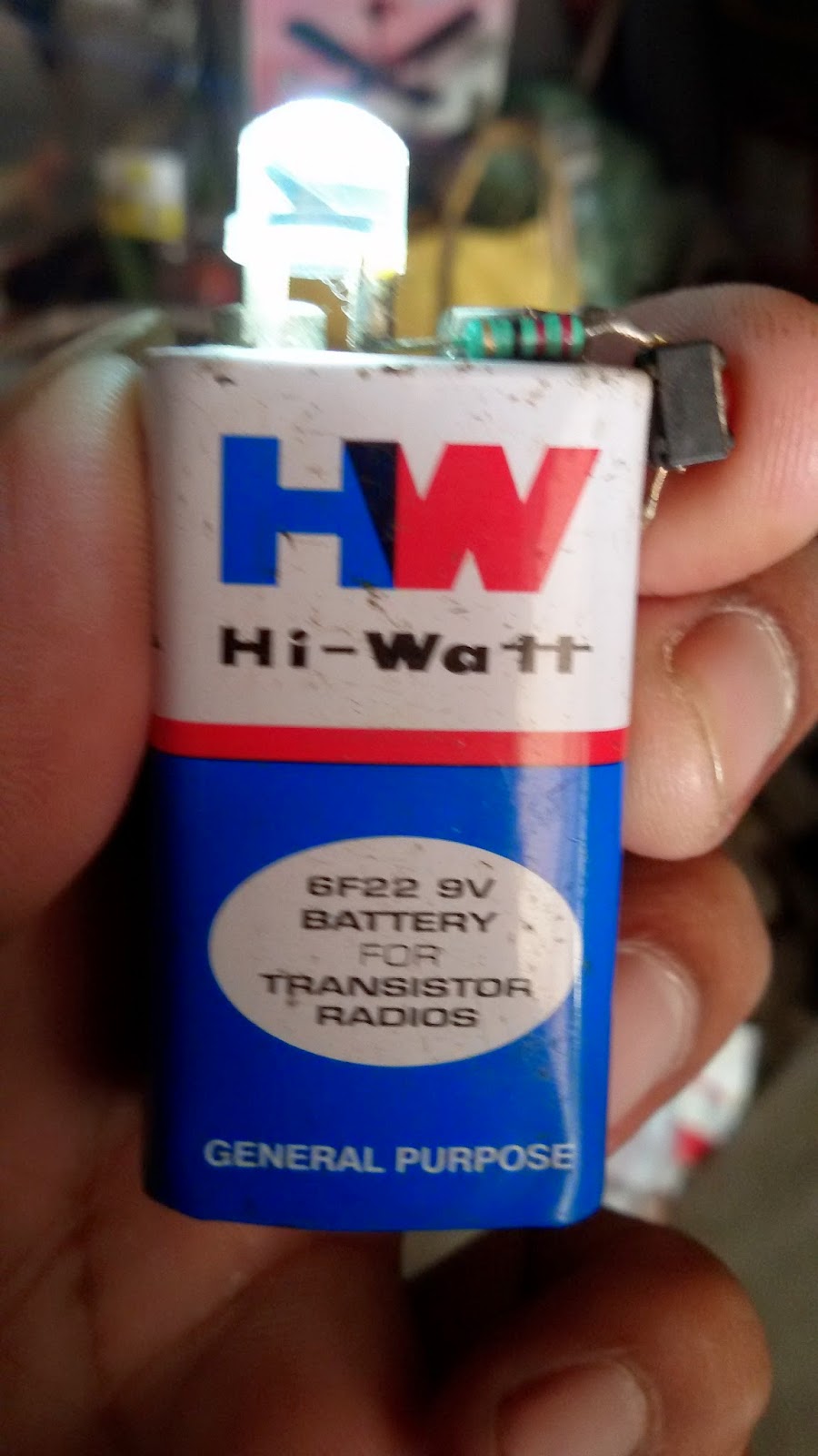 MAKE A TORCH WITH 9V UNUSED BATTERY - Tips And Trick Electronic