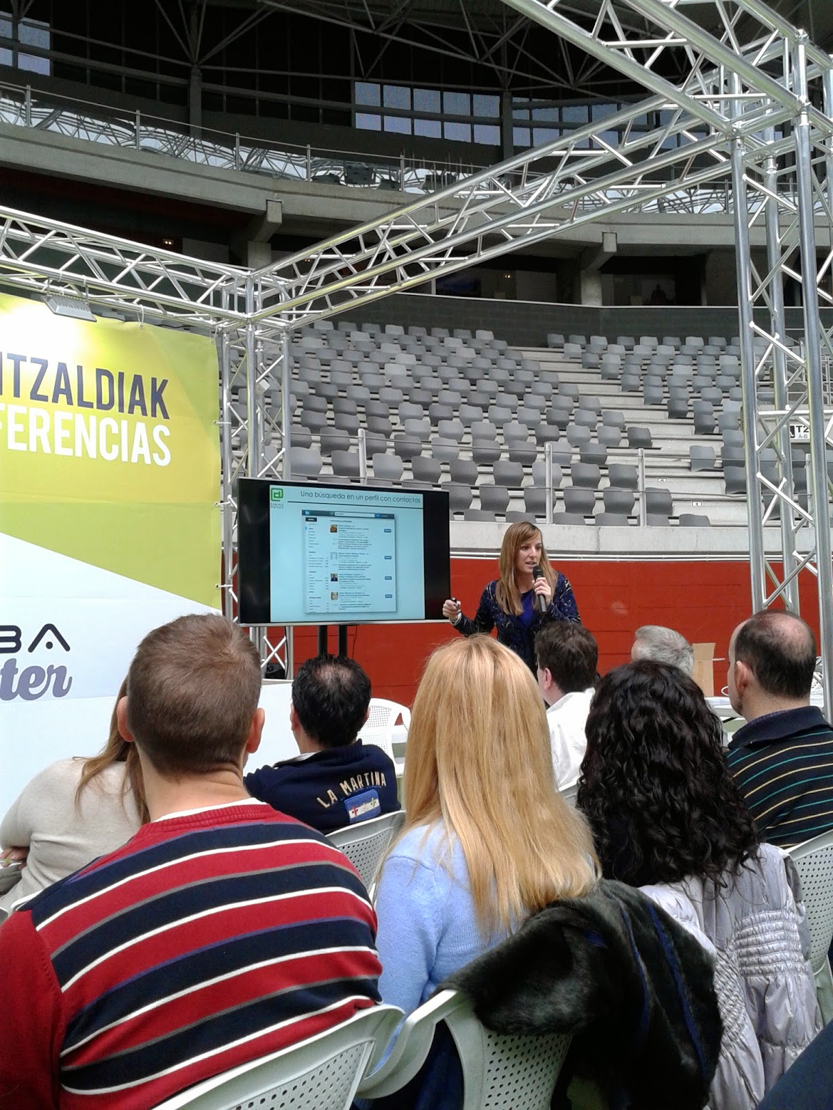 El blog de Gorka Corres Zamacola: LinkedIn, los Buber y Feliz Navidad