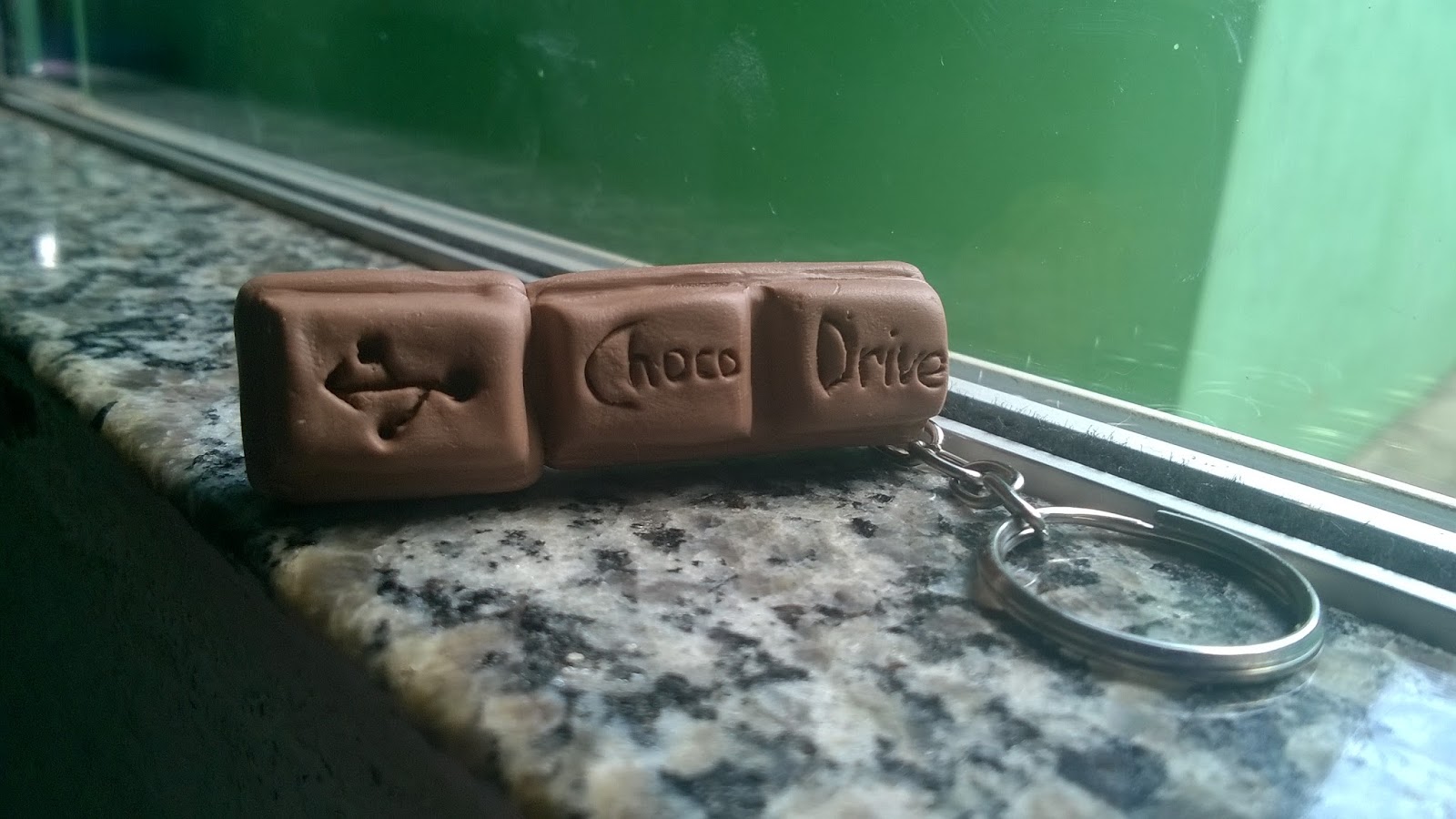 Pendrive Personalizado - DIY - Garota Neon | Blog