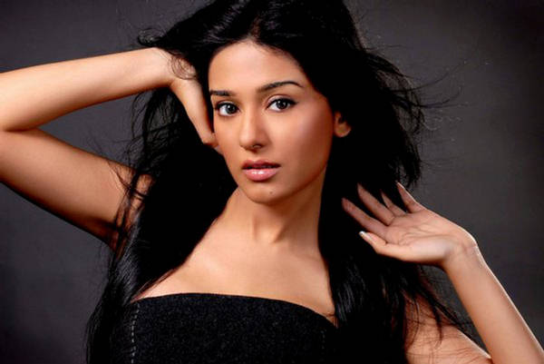 Bollywood Actress World (Original): Hot Bollywood Actress Amrita Rao ...