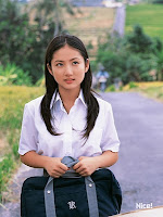 Foto hot artis cilik saaya irie - Armine Scene