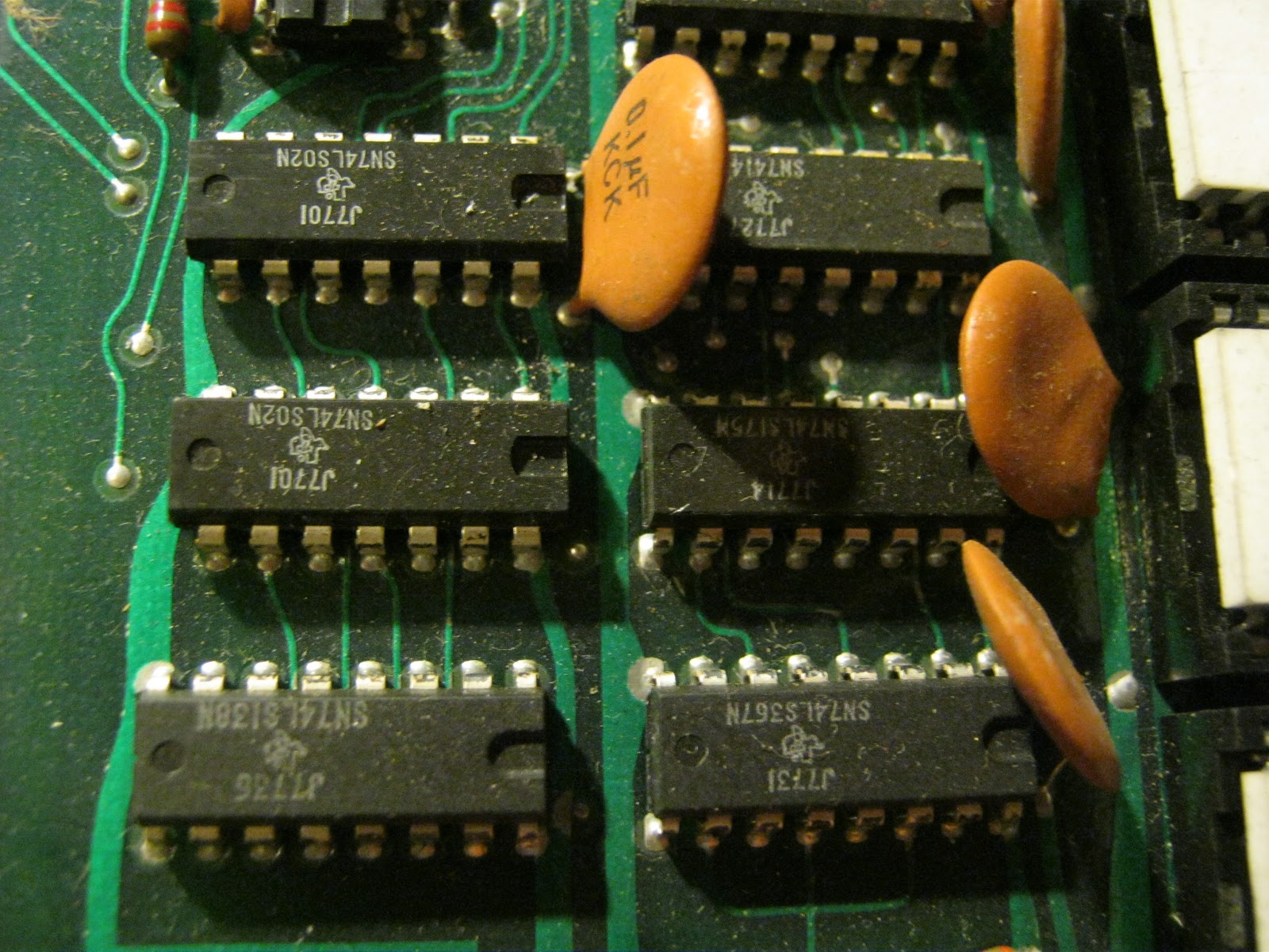 MATRIXSYNTH: Detailed Internal Pictures of Roland MC8 SN 670704