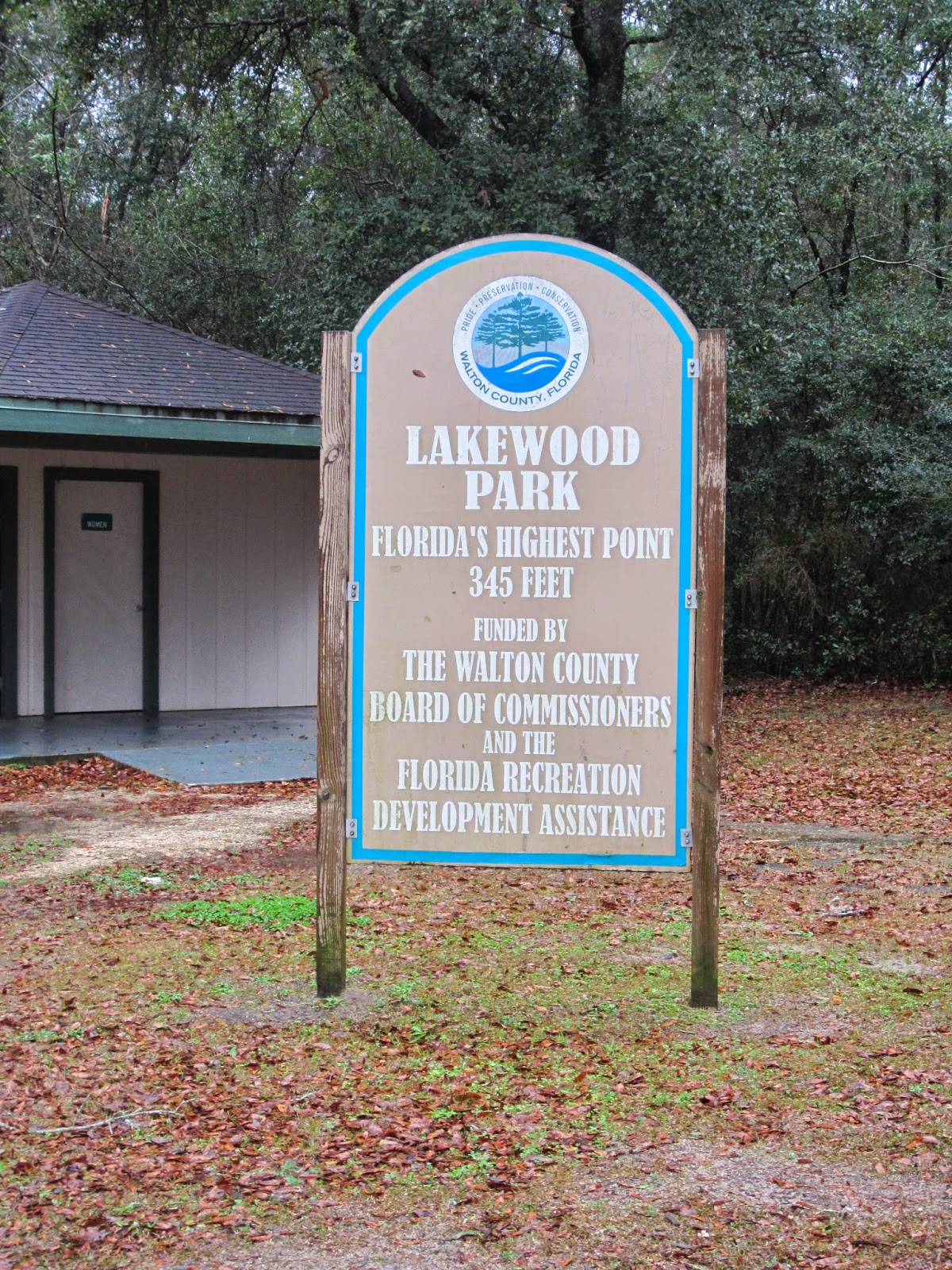 Souvenir Chronicles: FLORIDA: HIGHEST POINT AND STATE CAPITOL BUILDING
