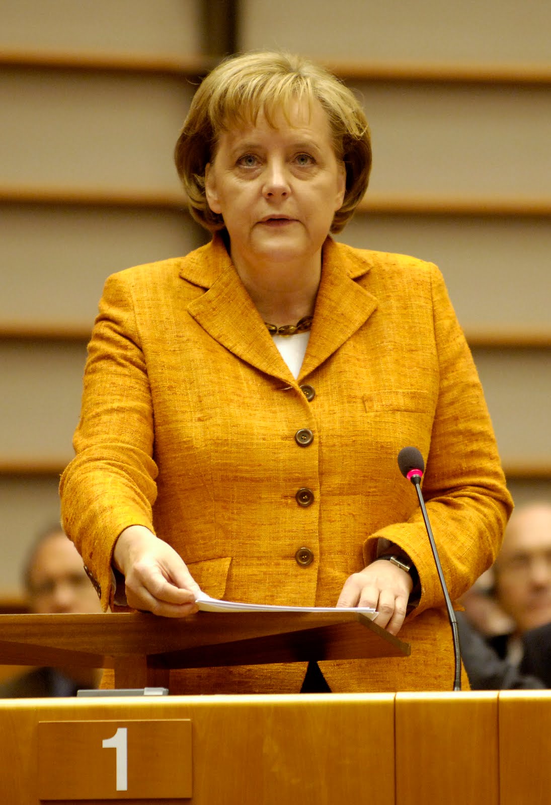 Hustles in Brussels: Comparing stuff with Downton - well, it's the ...