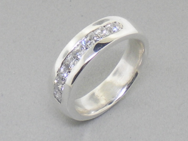 Metalsmith Orfebreria: Channel Stone Setting / Engaste piedras en Canal