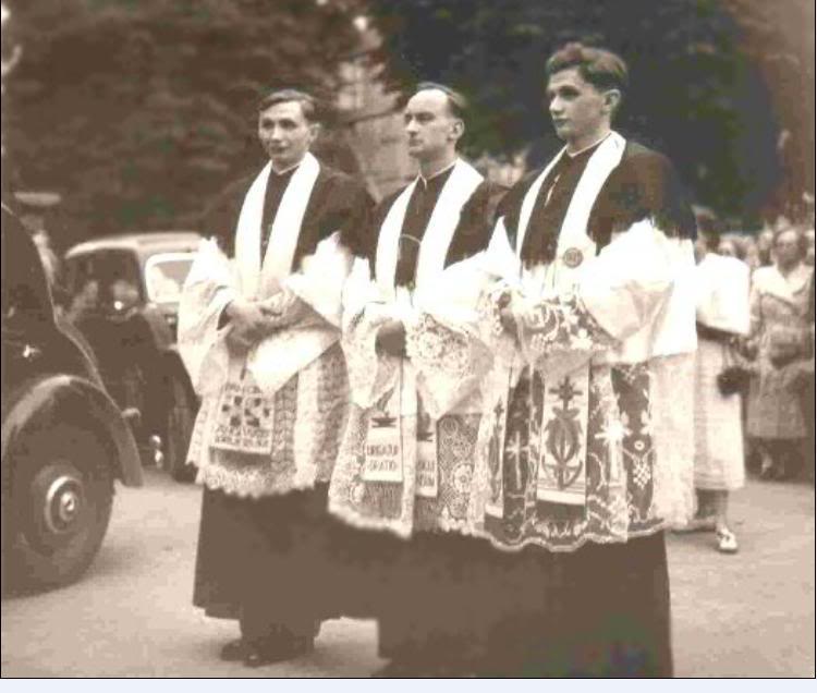 A Catholic Mom in Hawaii: Portraits of Our Beloved Holy Fathers and ...