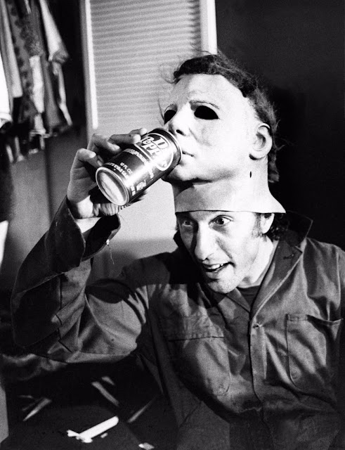 40 Amazing Behind the Scenes Photos From the Making of ‘Halloween ...