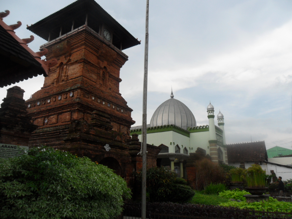 REbahan Hati: WISATA KUDUS | Kota Kretek | Kota Sunan | Kota Santri