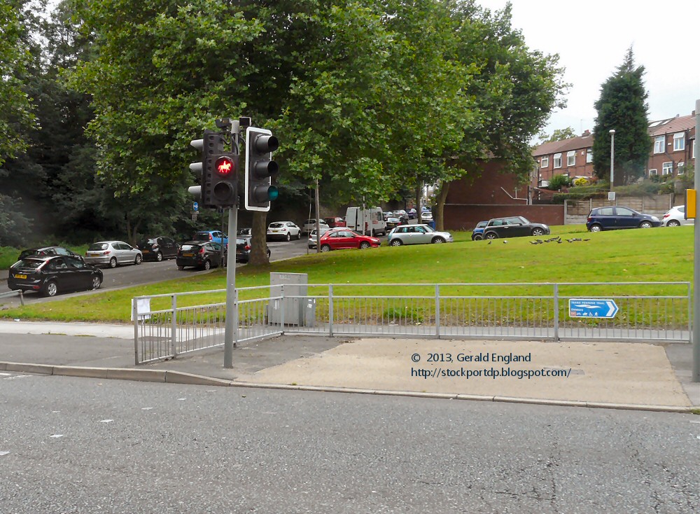 Stockport Daily Photo: Pegasus crossing Lancashire Hill