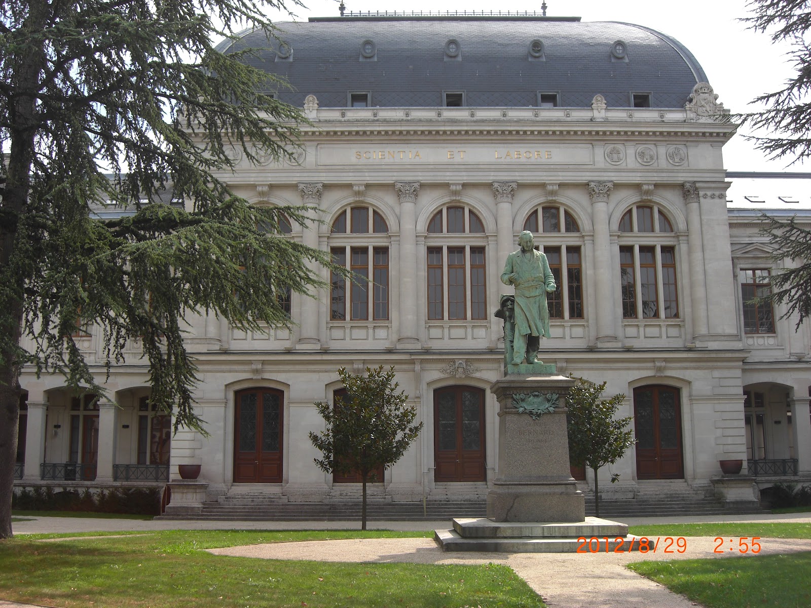 Coeur de Lyon: The University of Lyon 2 and Sciences Po
