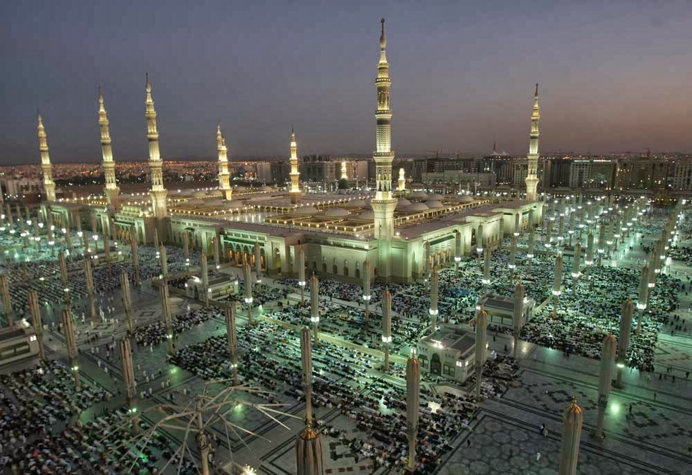 TOP AMAIZING ISLAMIC DESKTOP WALLPAPERS: Masjid-e-Nabvi (SAWW) HD Wallpaper