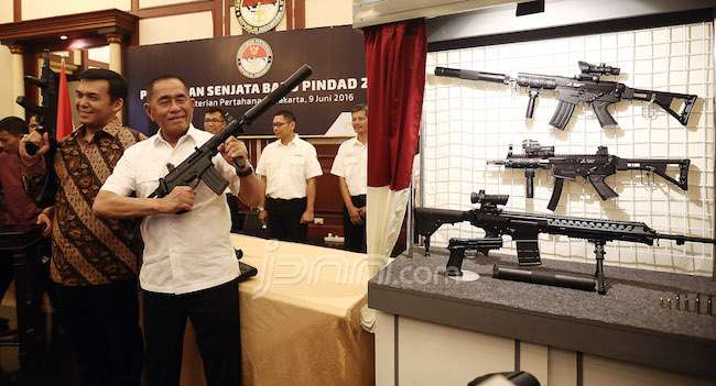 Senjata Terbaru Produksi PT Pindad | infosenapanangin