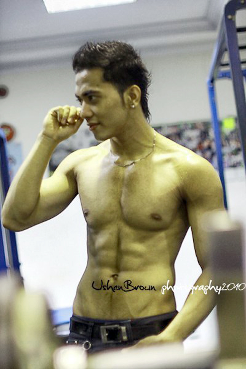 All Indonesian Guys: Be Strong at Gym