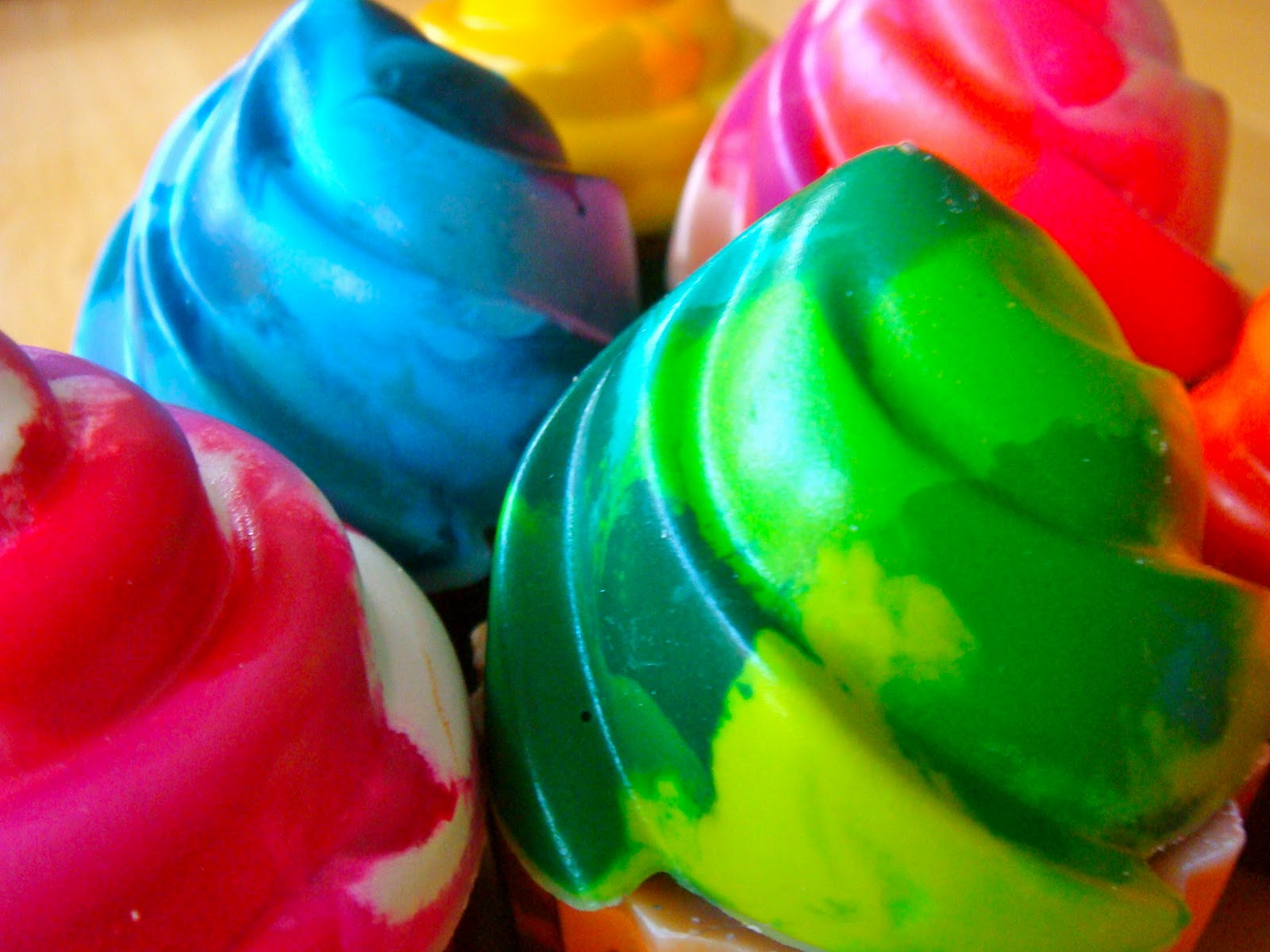 Tasty Paintings: Crayon Cupcakes